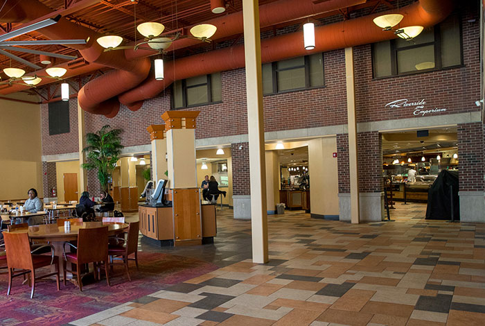Woodworth Dining & Riverside Emporium | University Dining | Ball State ...
